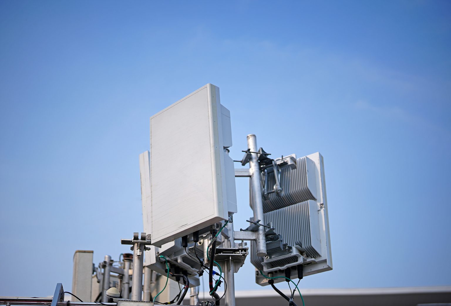 Ericsson MINI-LINK: Driving microwave transmission in mobile ...